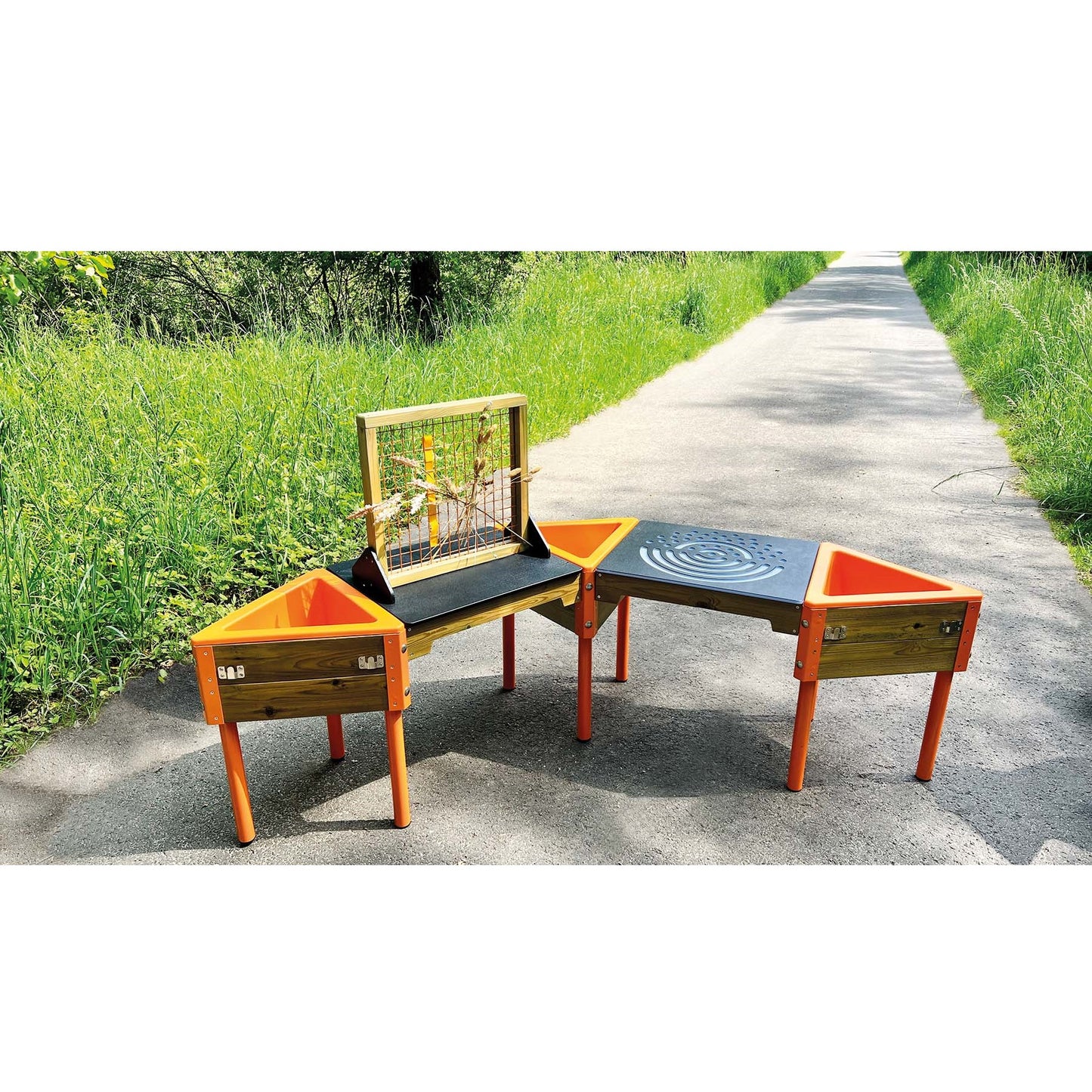 Beleduc Activity Table game board with "Weaving frame" 編織網架 – MY SCHOOL BUS