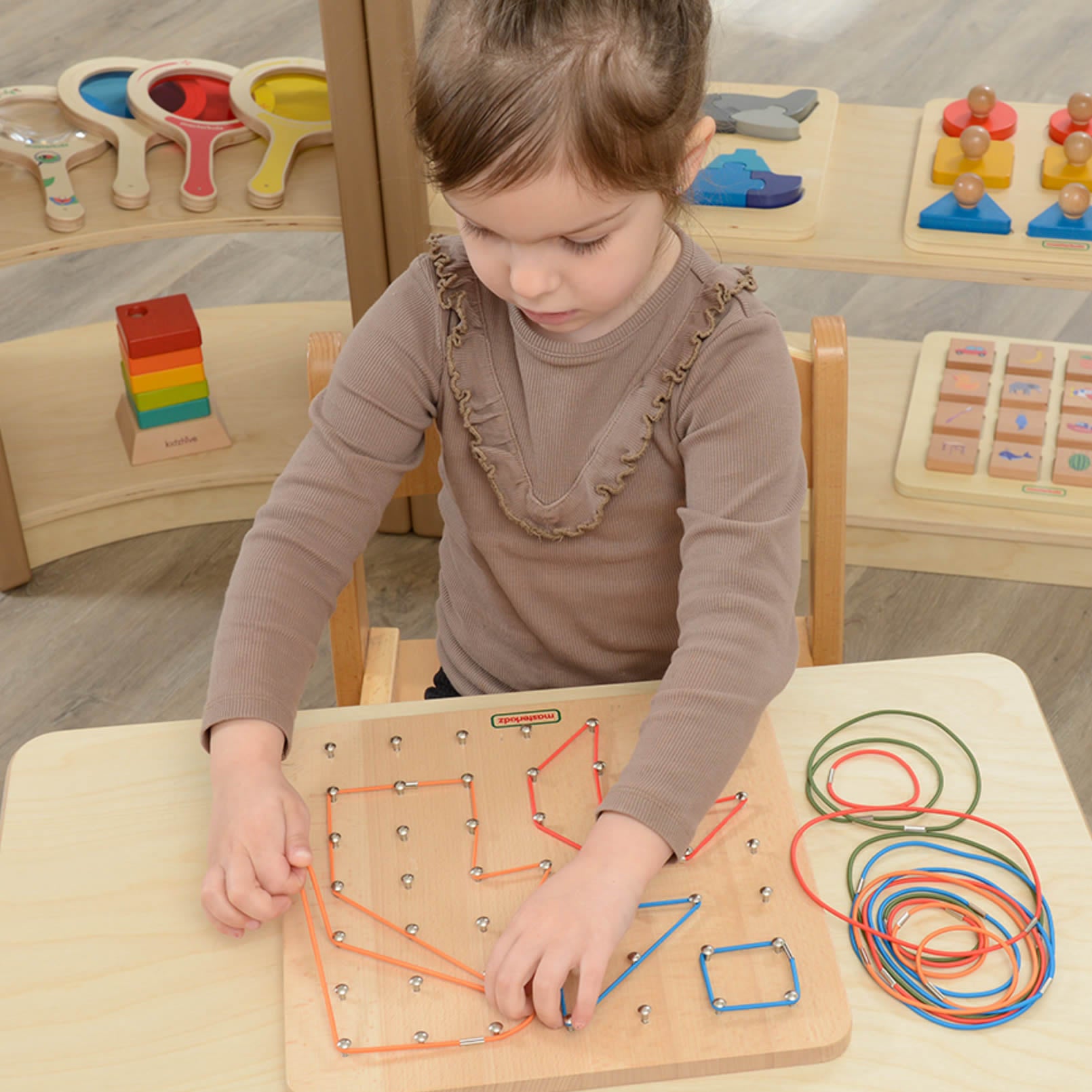 Masterkidz Wooden Geoboard Handy Learning Board 幾何形狀學習釘 小型學習板 – MY ...